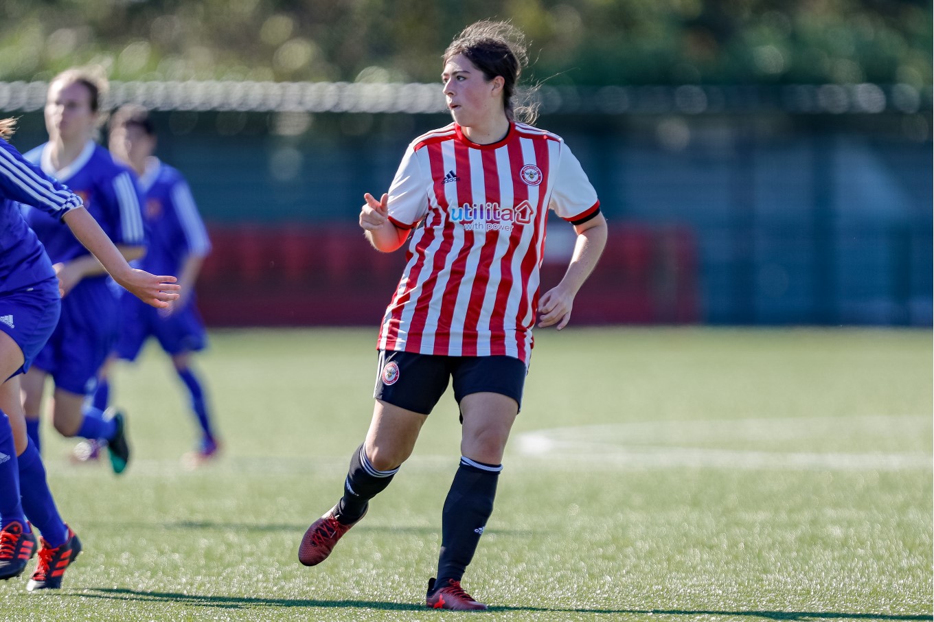 Sophie Troth scores twice as Women secure vital win | Brentford FC