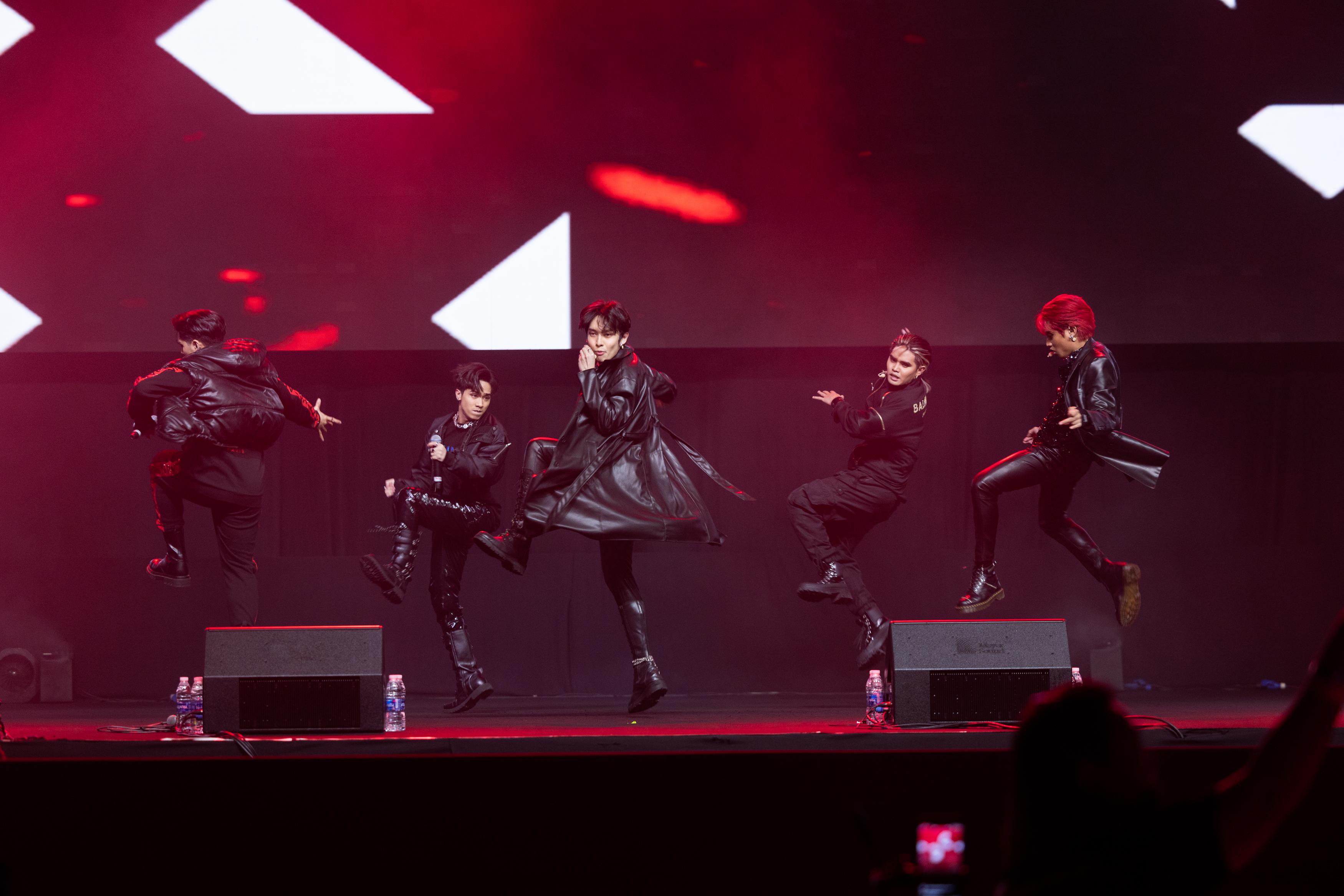 SB19 and Zephanie | World Expo