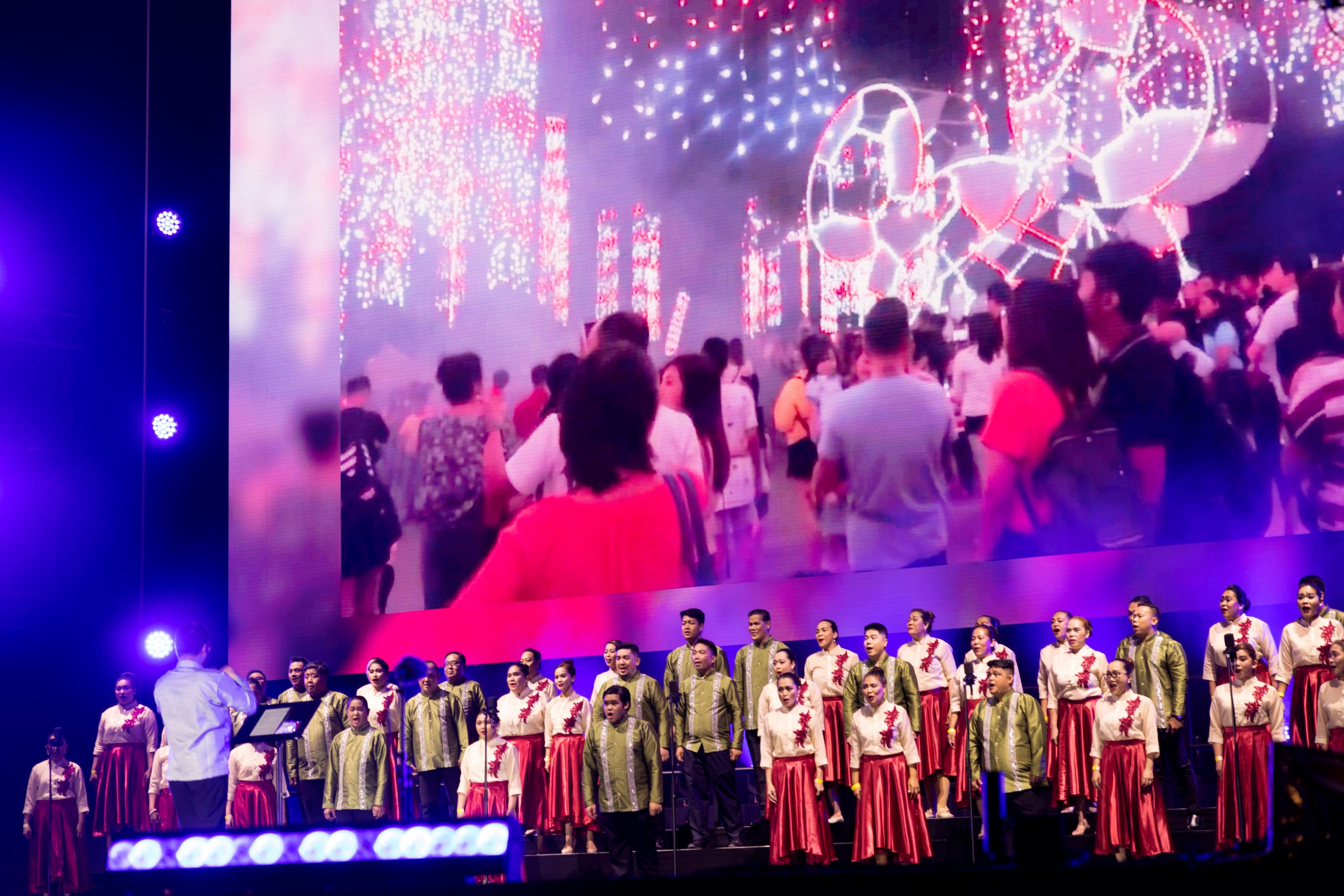 Philippines: Paskong Pinoy Chorale Concert | World Expo