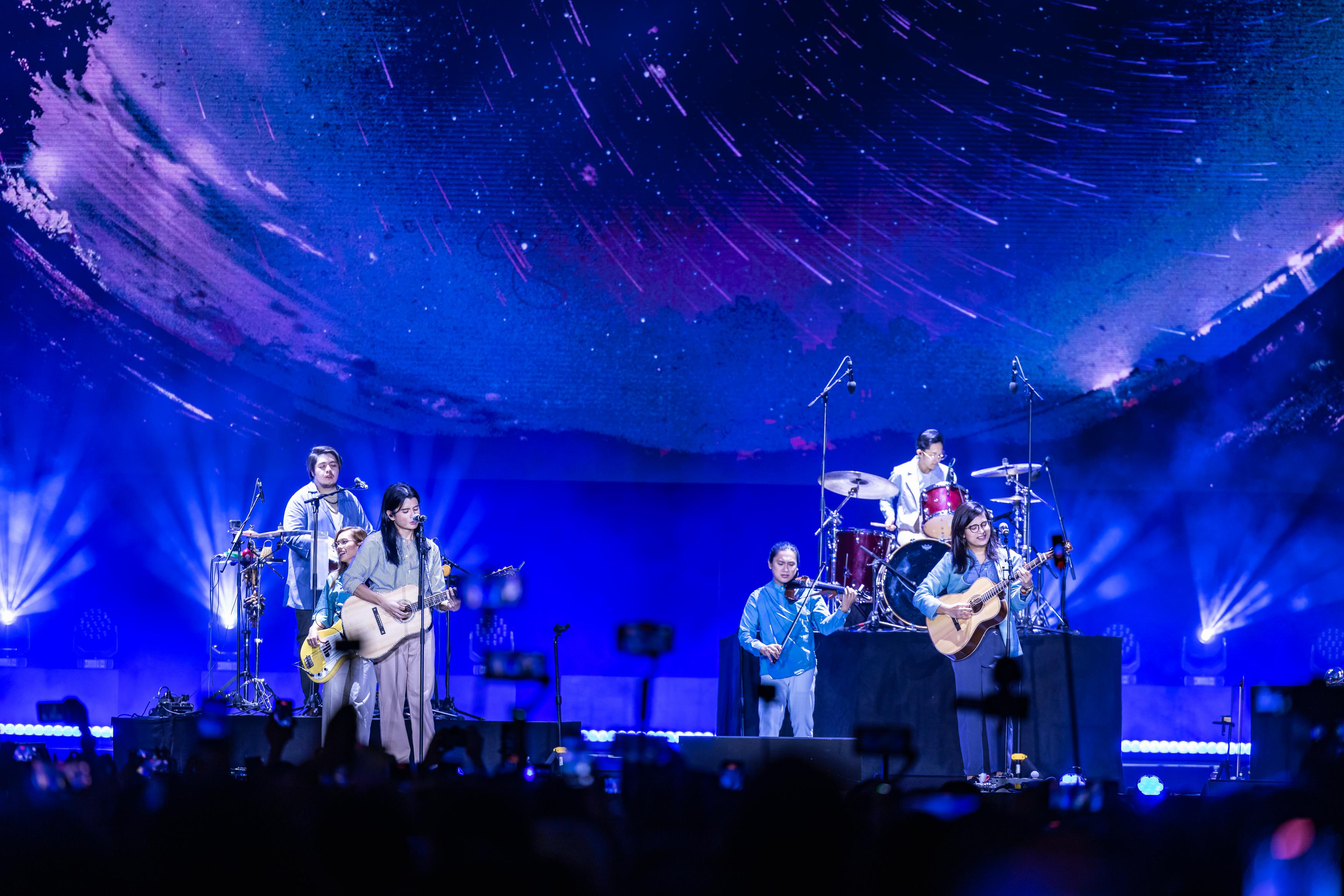 Ben&Ben | World Expo