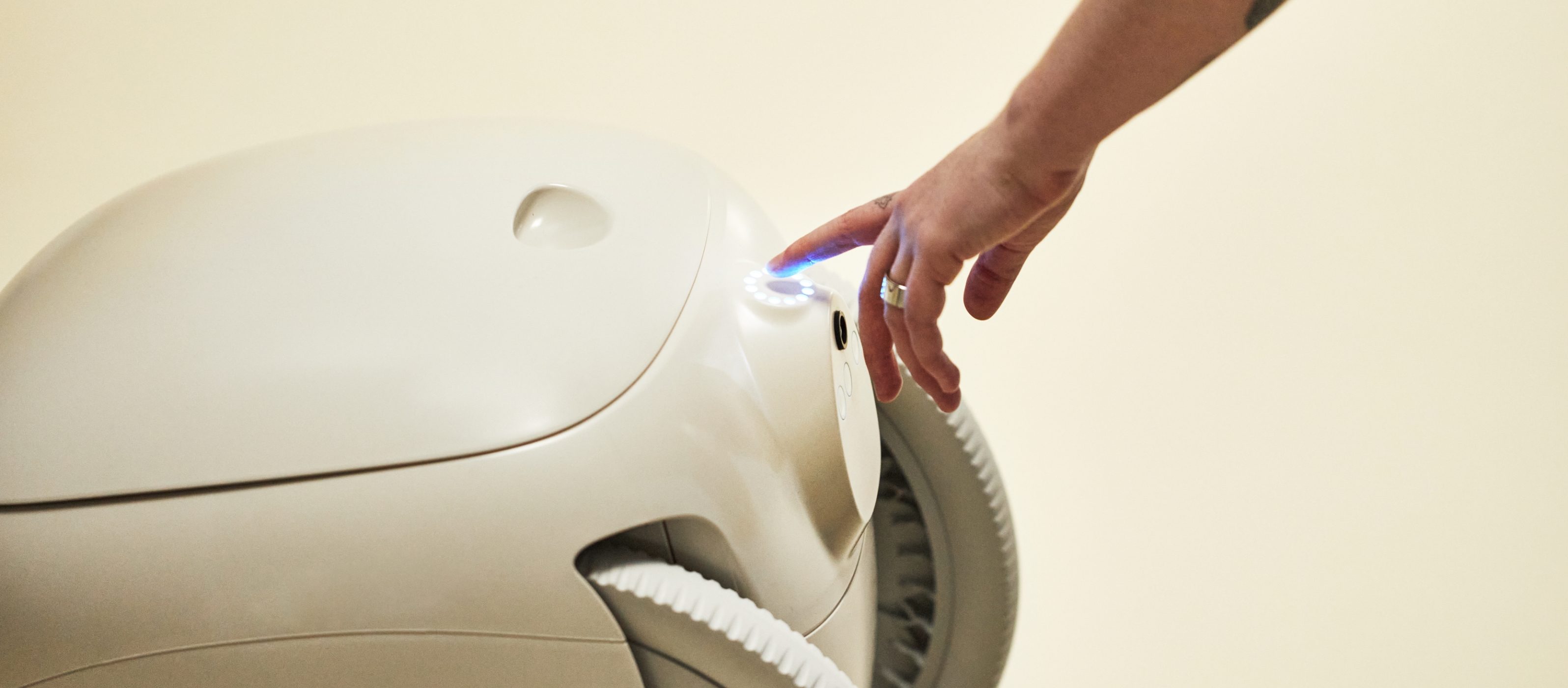 gita robots - Piaggio Fast Forward