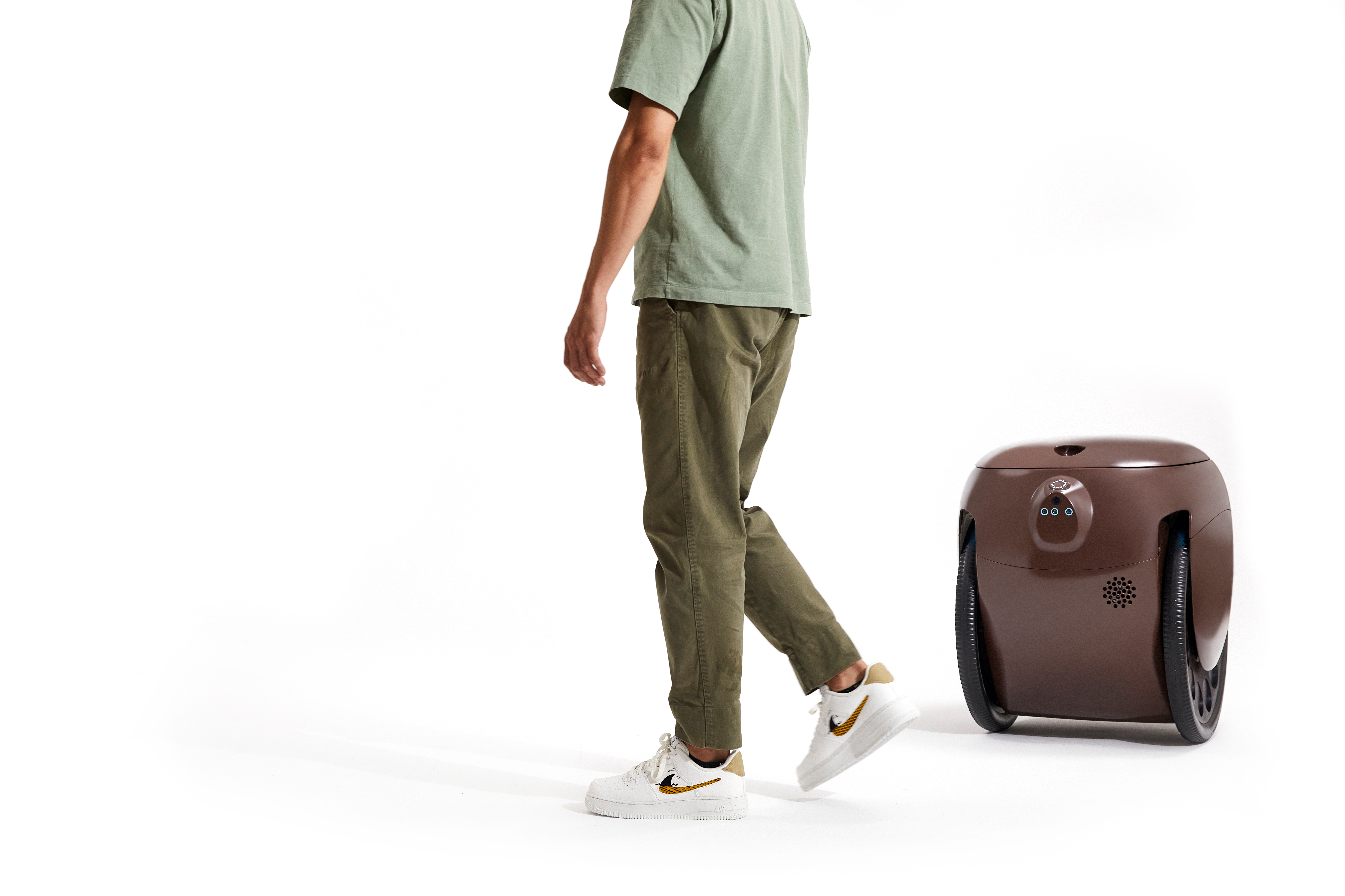 Meet the newest robot, gitaplus - Piaggio Fast Forward