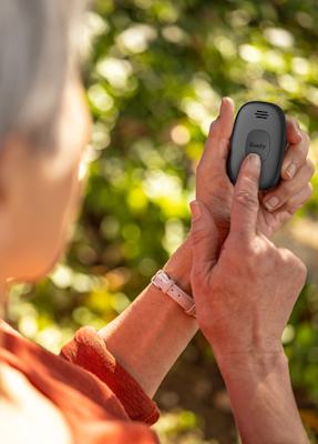 Senior Medical Alert Device with Fall Detection | Lively Mobile2