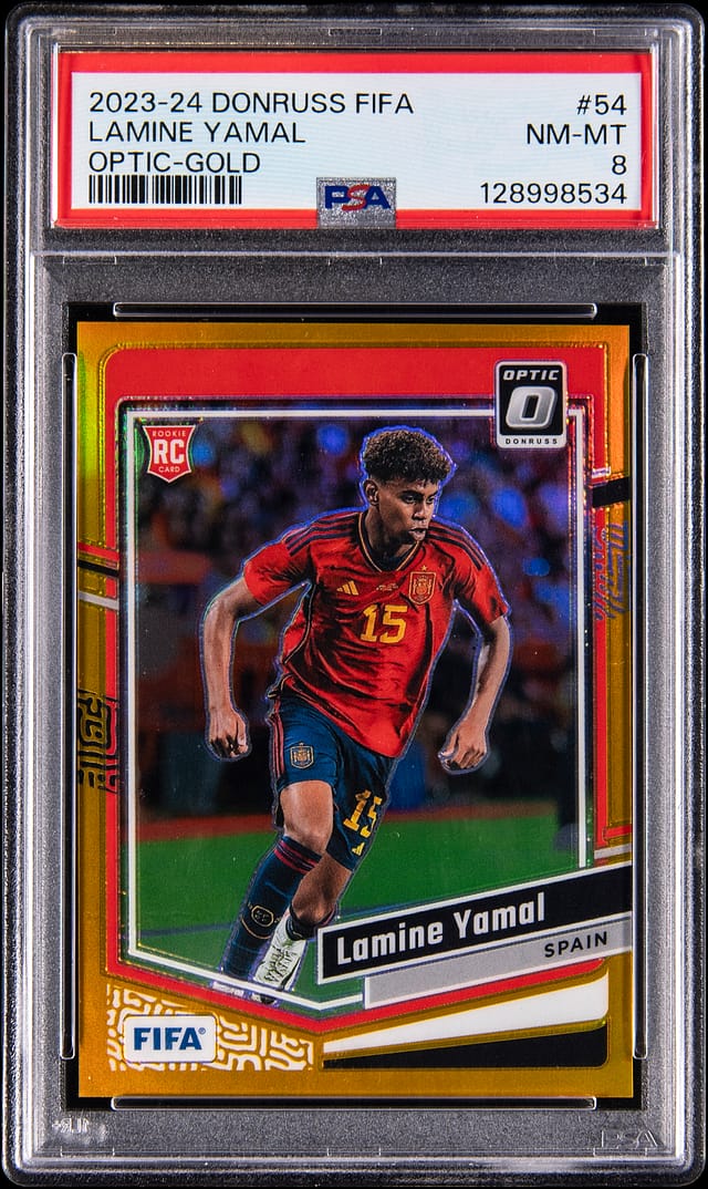 Lamine Yamal 2023-24 Optic Gold /10 Rookie PSA 8 Sale | figoca