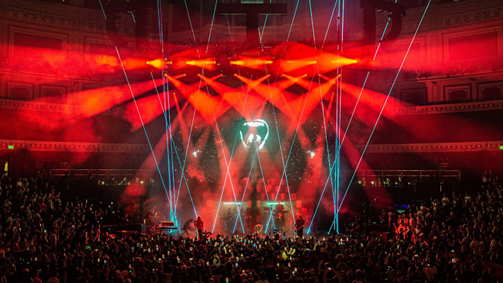 Notch | Machine Gun Kelly’s European Tour 2023