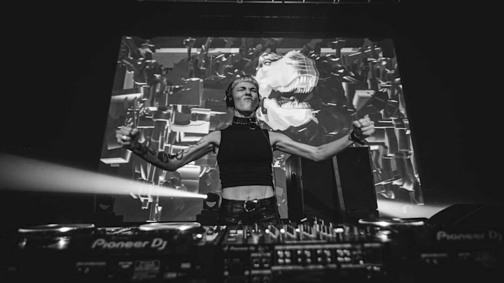 Notch | Cassie Raptor at Festival Koalition