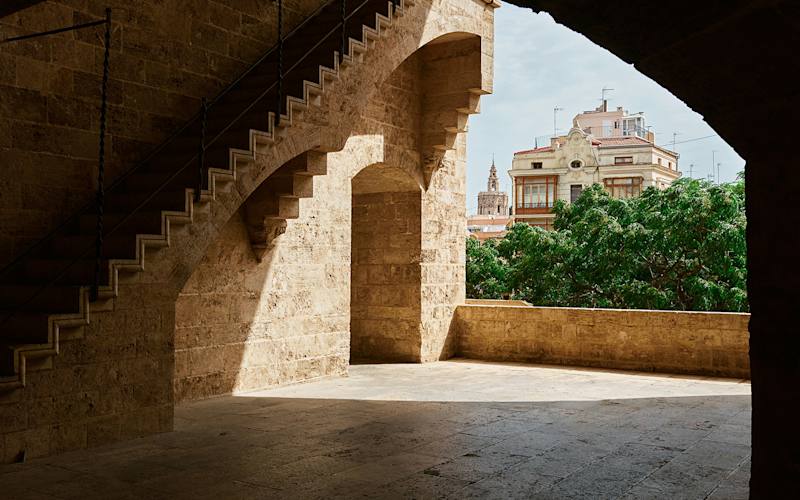 Flights From Manchester to Valencia – Book Your Ticket Easily Today | SAS