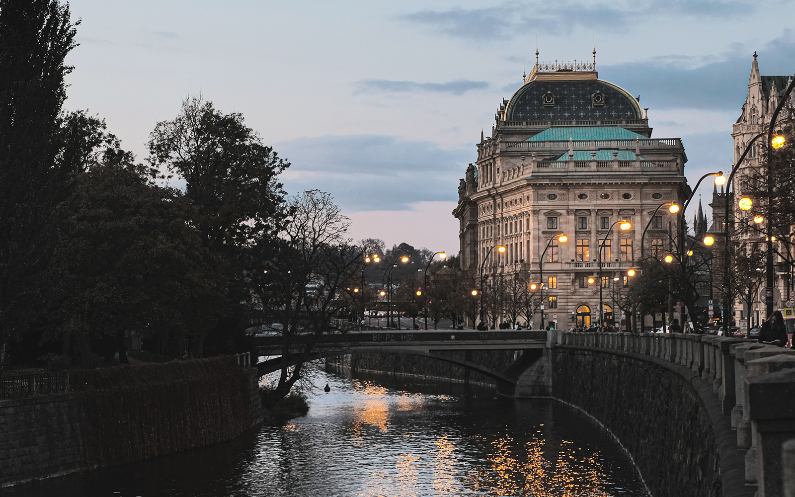 Affordable Flights to Prague | Convenient Departures | SAS