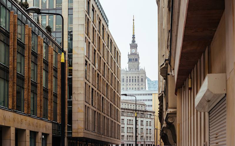 Flights From Manchester to Warsaw – Book Your Ticket Easily Today | SAS