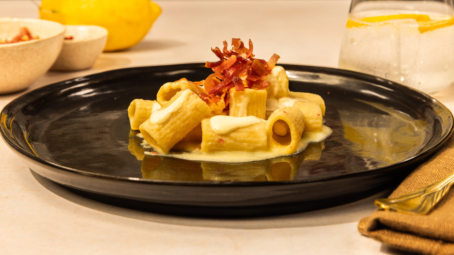 Rigatoni à la crème de citron et jambon Culatello | Barilla