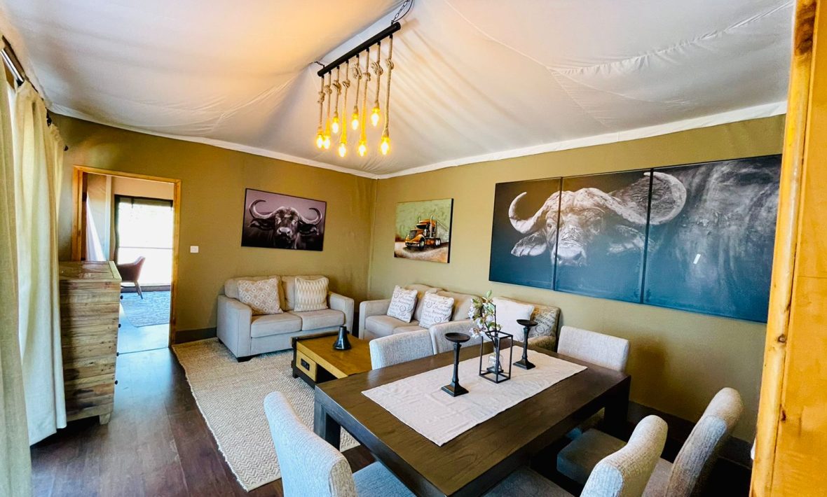 Emayian Luxury Camp - Monkey Adventures