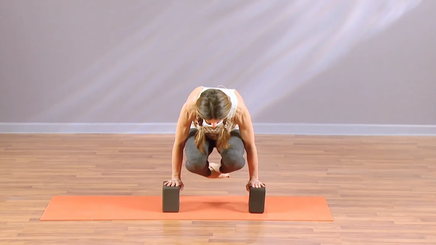 Pose Breakdown: Lolasana (Pendant Pose)