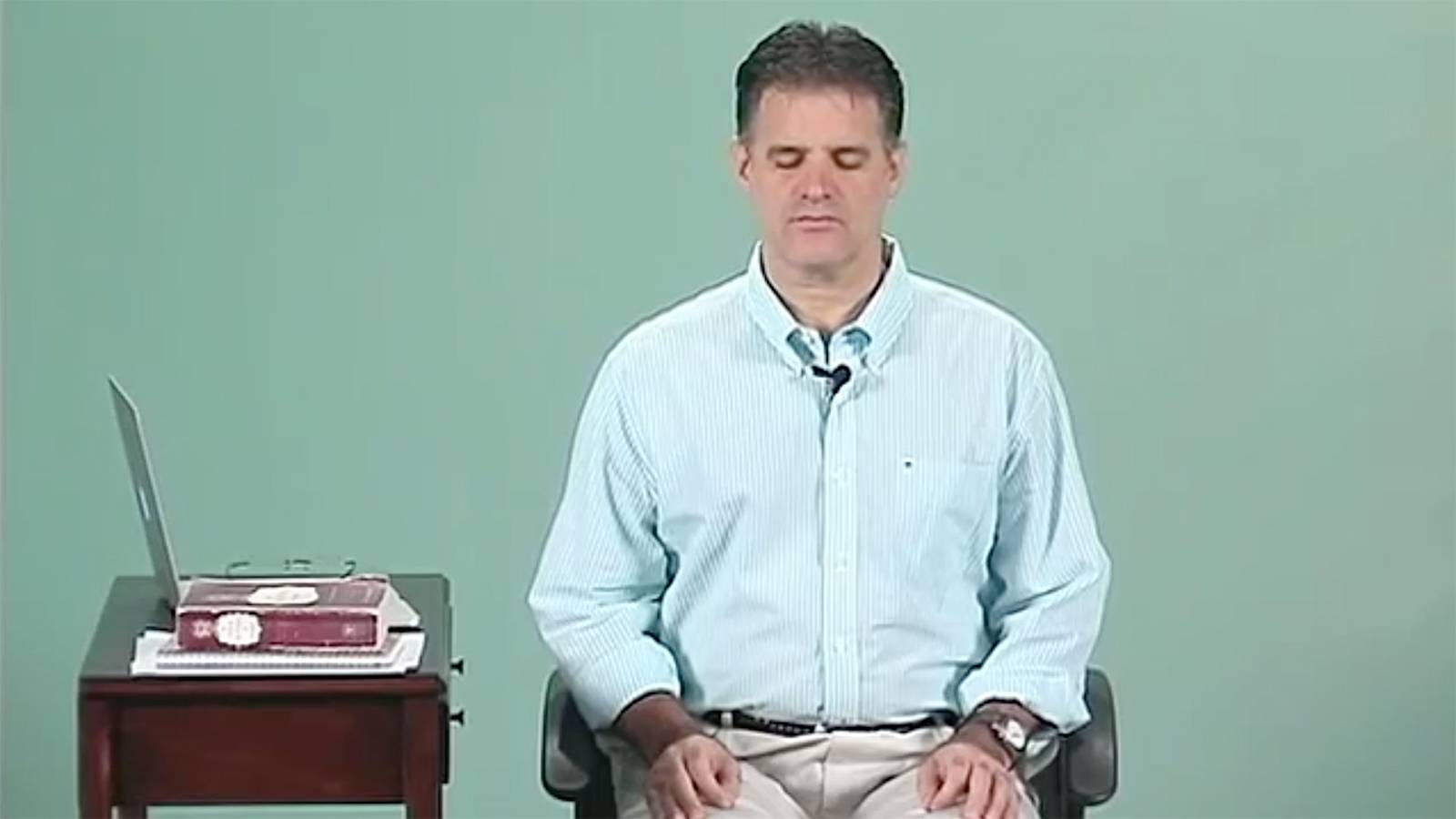 Office Yoga: 5-minute Breath Break