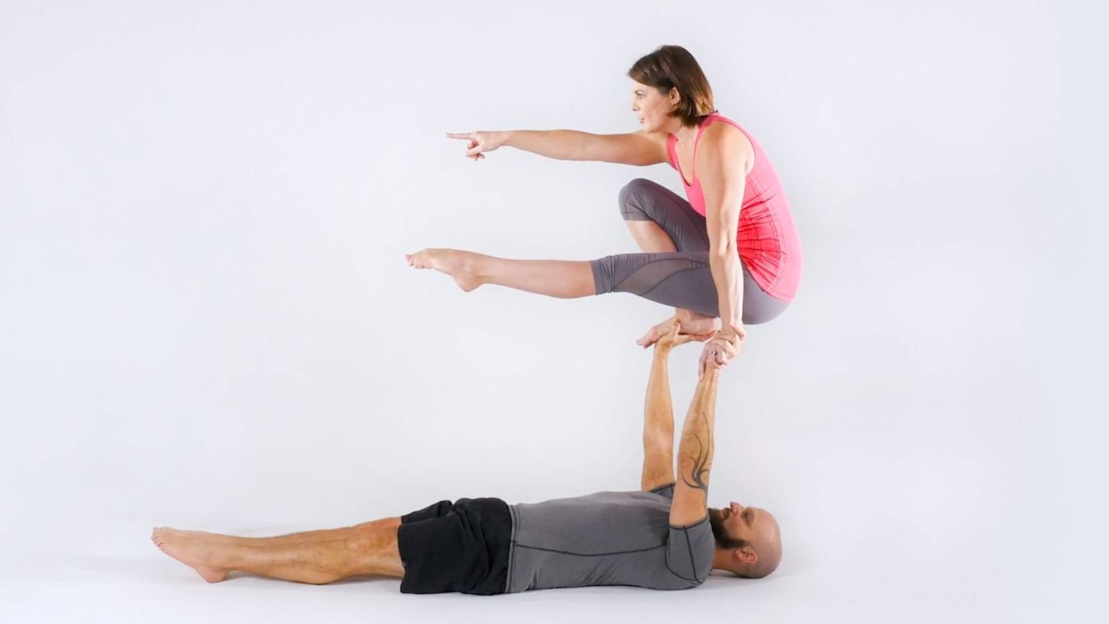 AcroYoga: Asymmetrical Hand Balance Tutorial