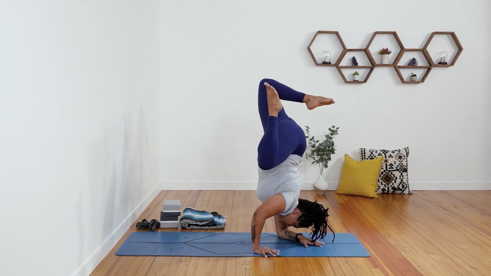 Inversion Play: Forearm Balance