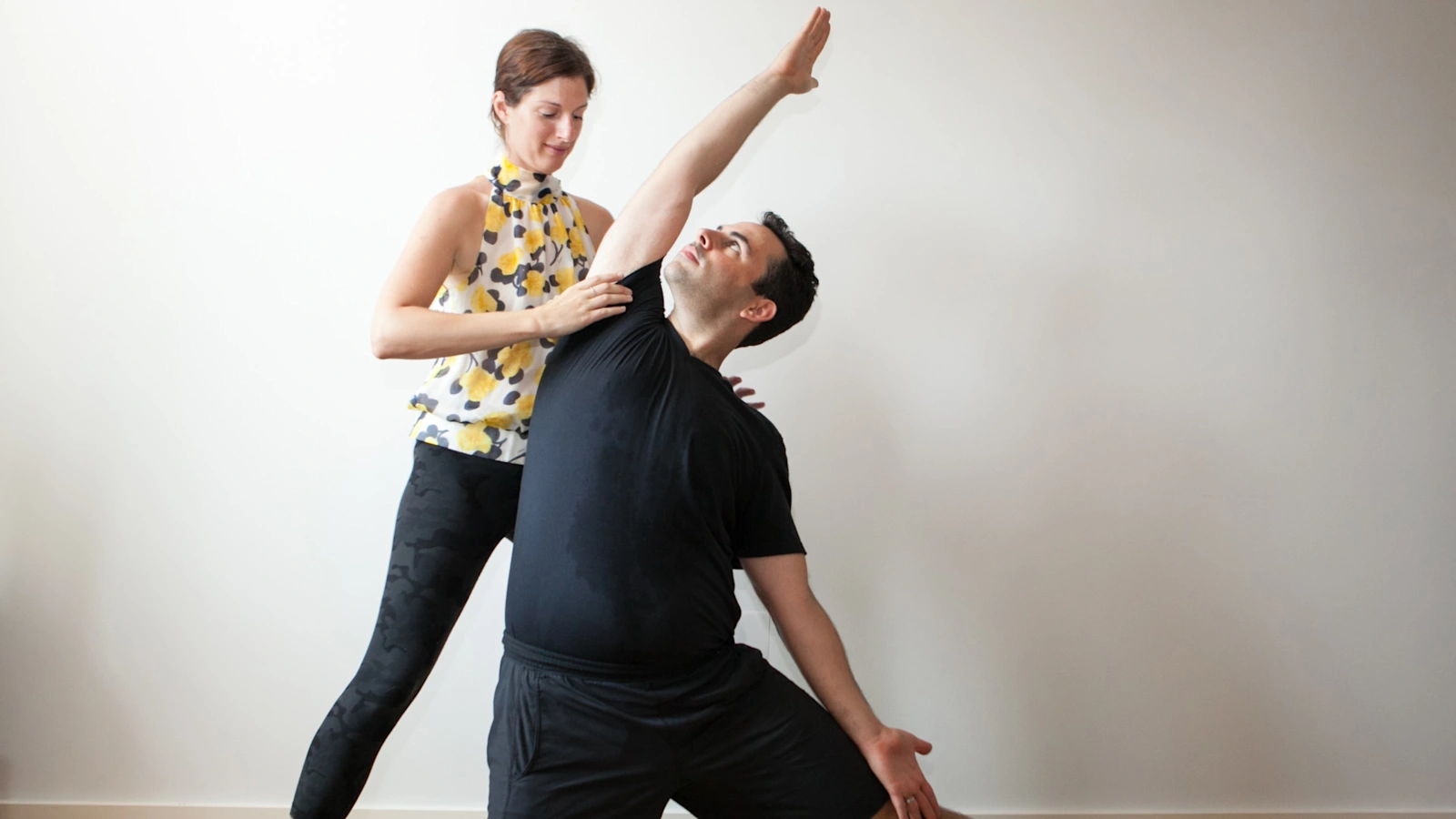 5 Approaches Yoga Teachers Can Take to Address Student Injuries