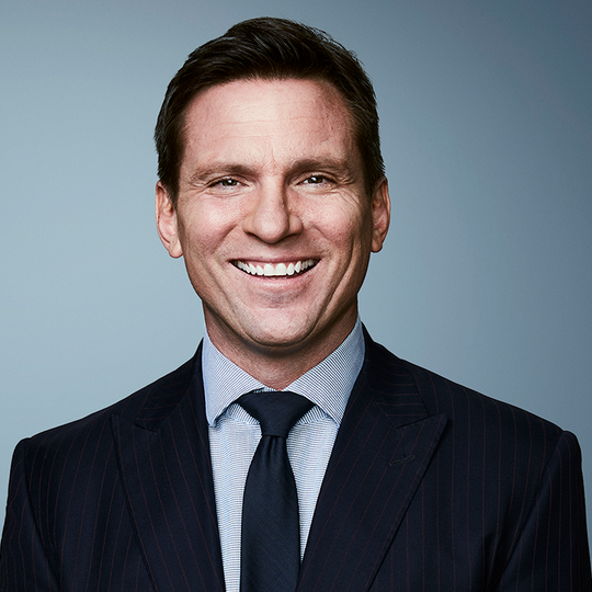 Bill Weir | Booking & Contact Info | UTA Speakers