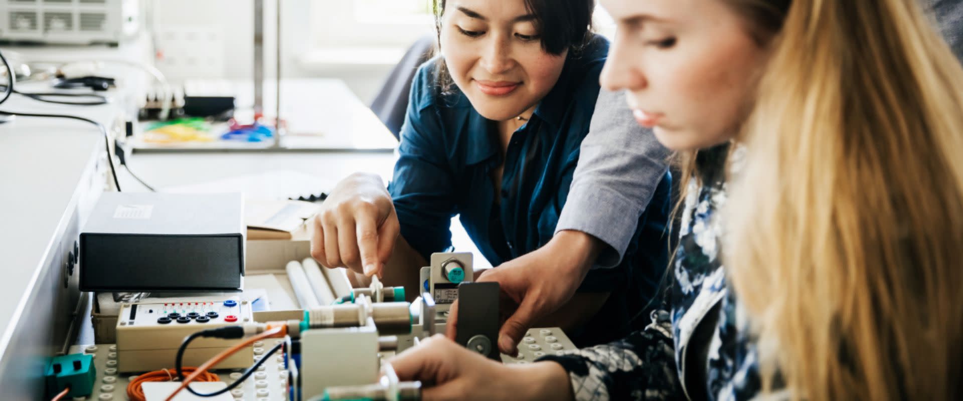 STEM article: Caterpillar Foundation Supports ENTHUSE Partnerships