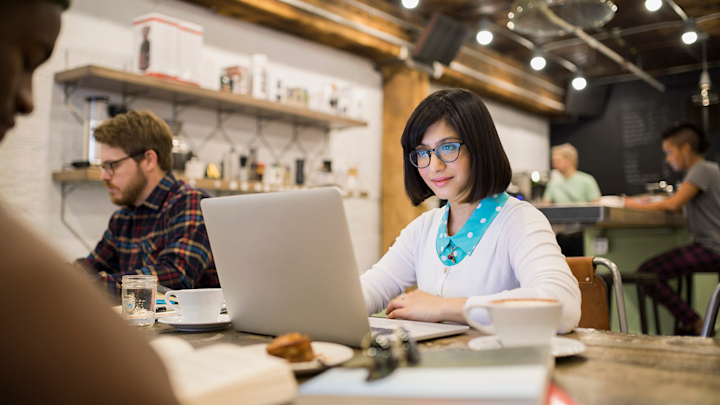 「よく働き、よく遊ぶ（Work Hard, Play Hard）」とは？ | Indeed (インディード)