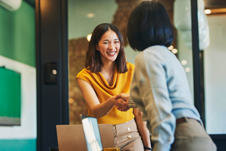 How To Accept a Job Offer (With Tips and Example Response) | Indeed.com