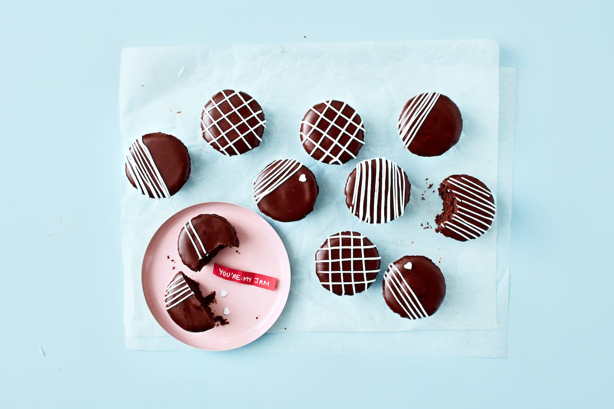 Hidden notes for Sweet Talk Chocolate Cupcakes | Dinnerly