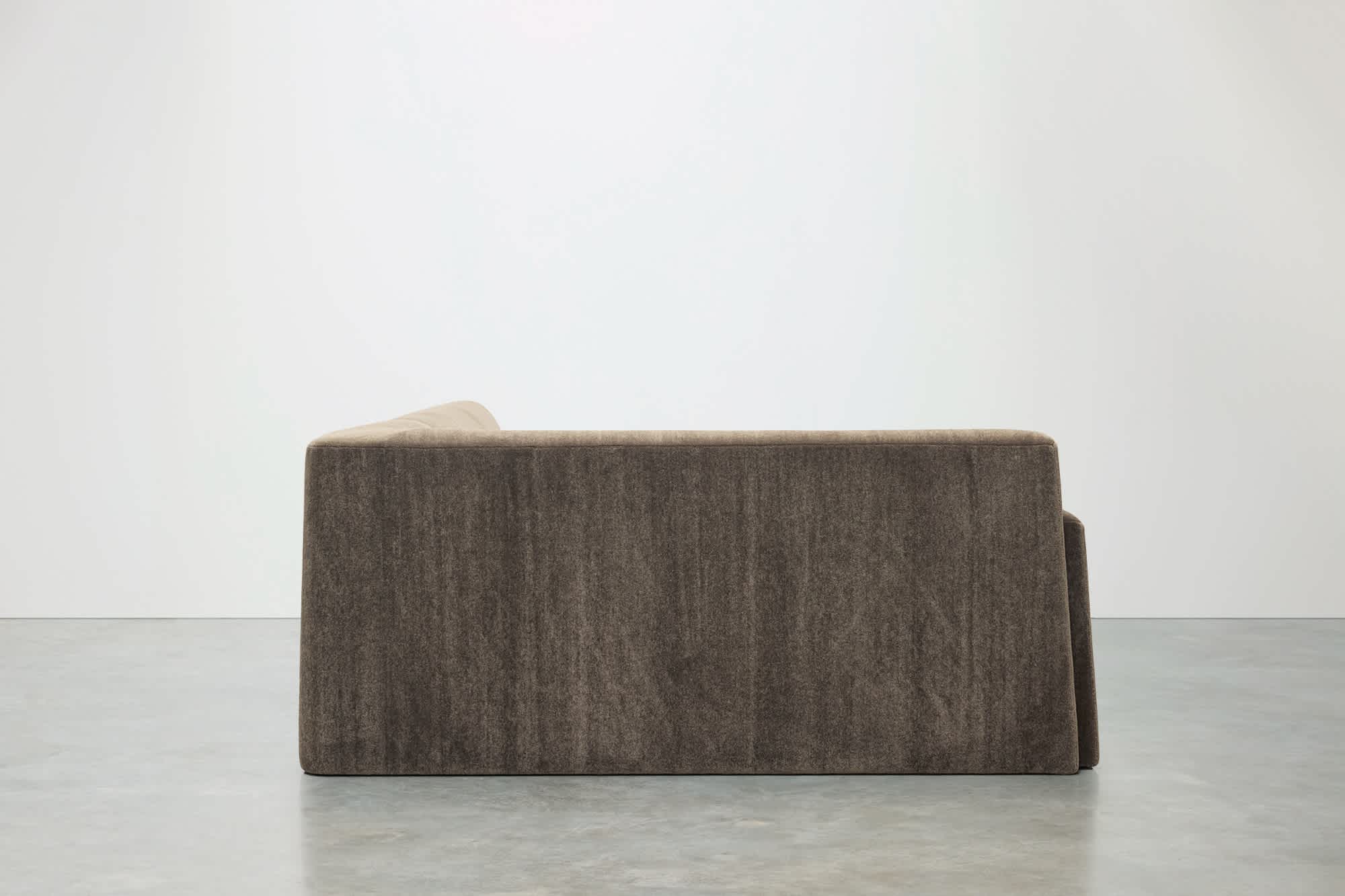 Pylon Sectional | Sedilia