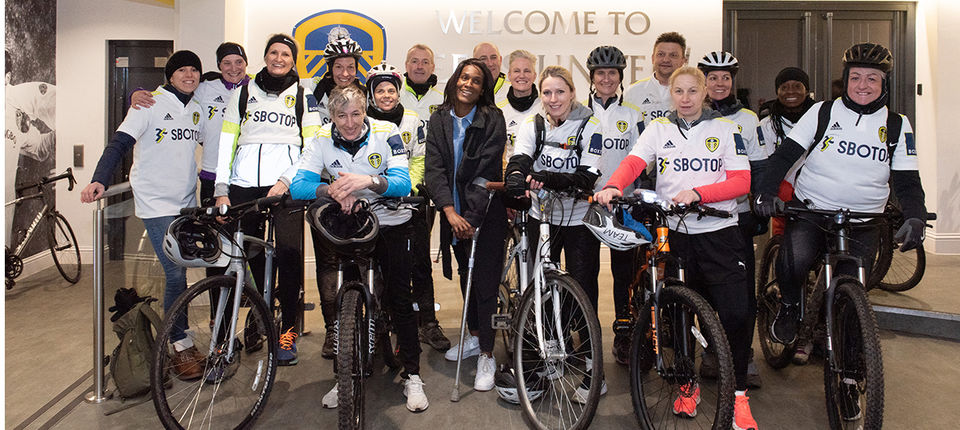 Former teammates complete fundraising challenge for Stacey Daniels ...