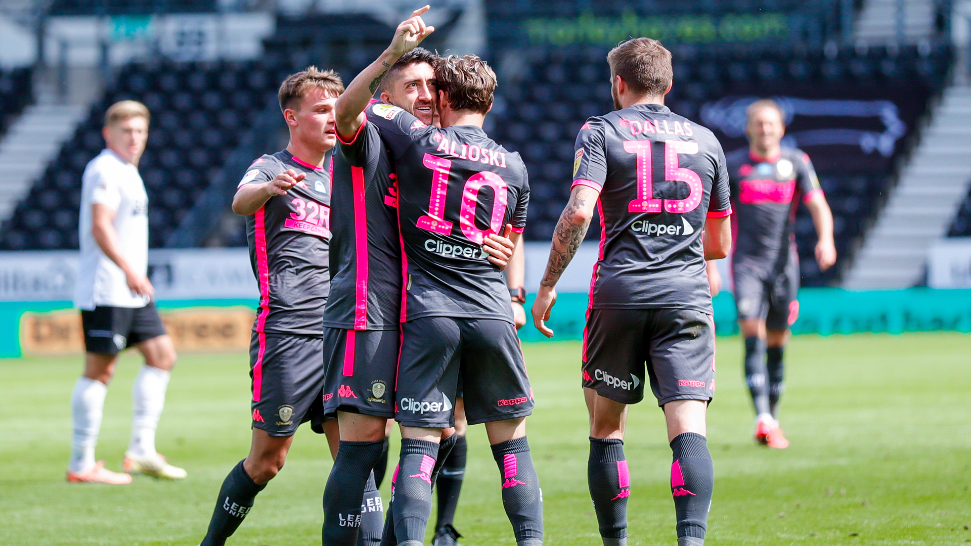 Watch: Illan Meslier's reaction to Bristol City point - Leeds United