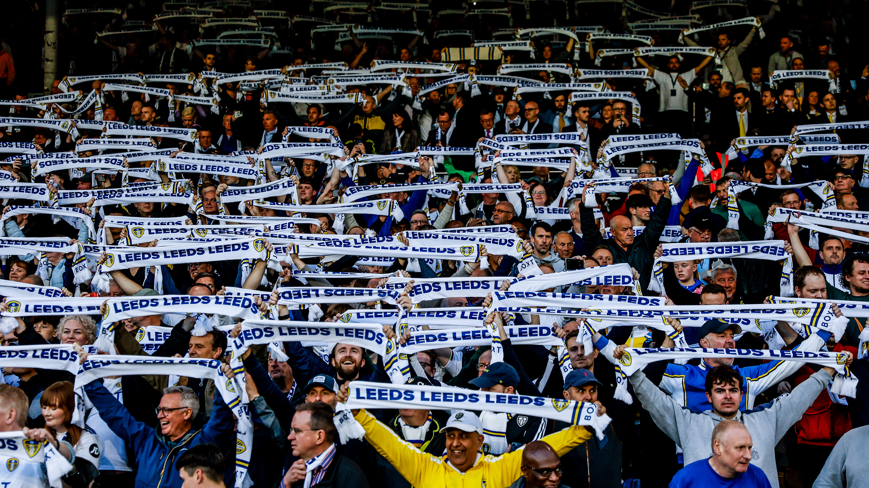 Park & Ride: Leeds United & Hunters Coaches - Leeds United