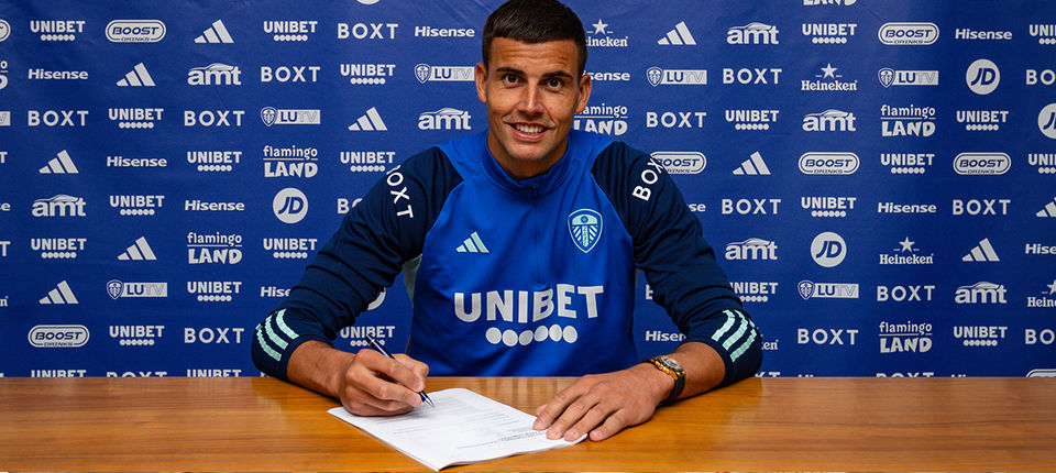 Leeds United complete Karl Darlow signing - Leeds United