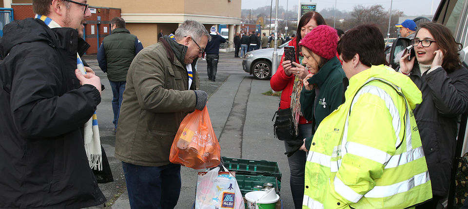 Foodbank back in action for 2019/20 campaign - Leeds United