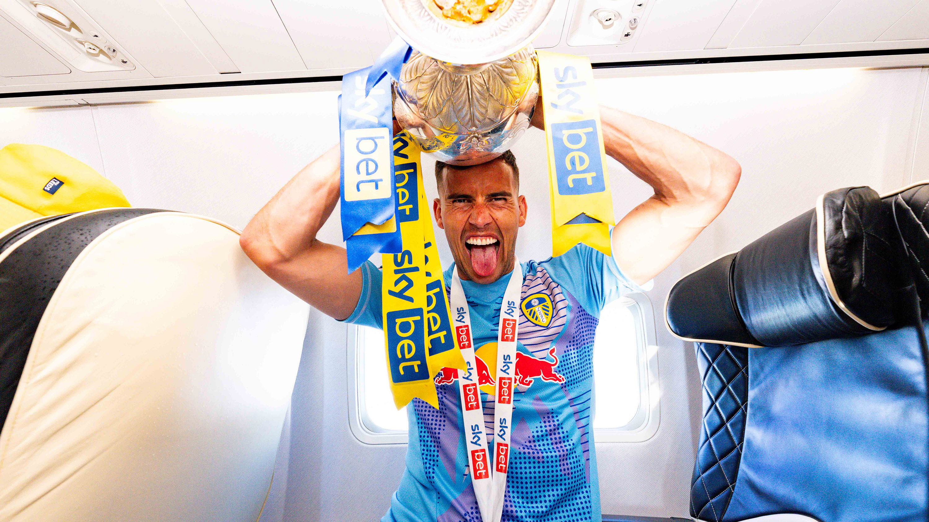 "It was an incredible end to the season" Darlow on title, Wales and ...