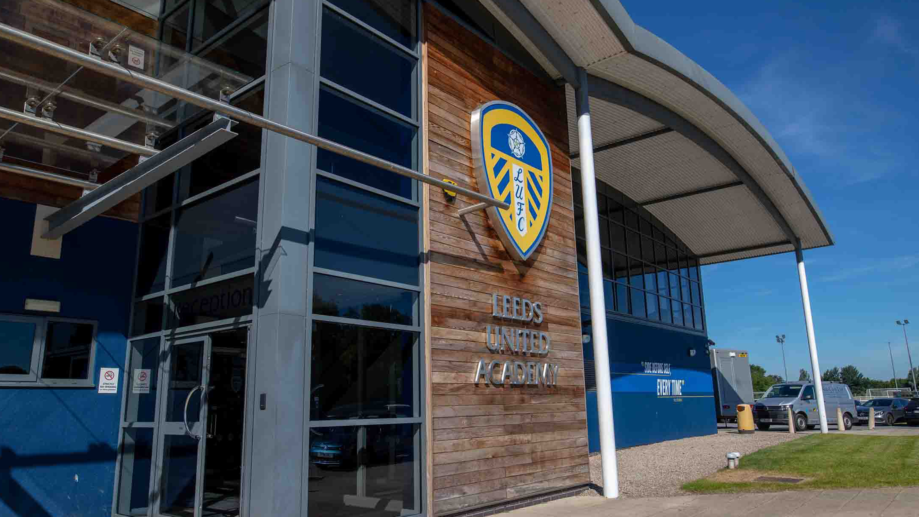 Academy: 2025 Scholars sign up - Leeds United
