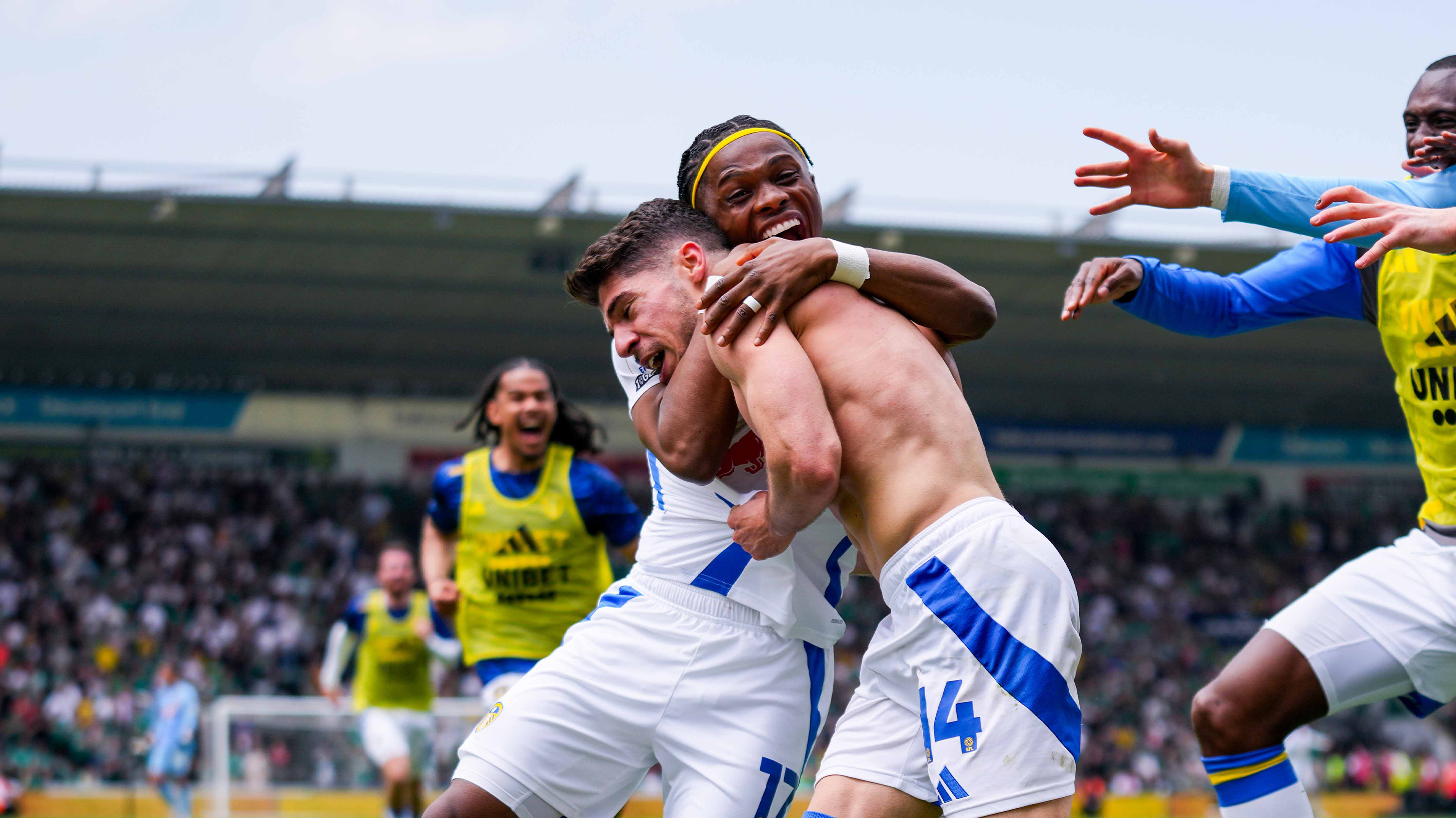 Highlights: Leeds United 3-1 Middlesbrough - Leeds United