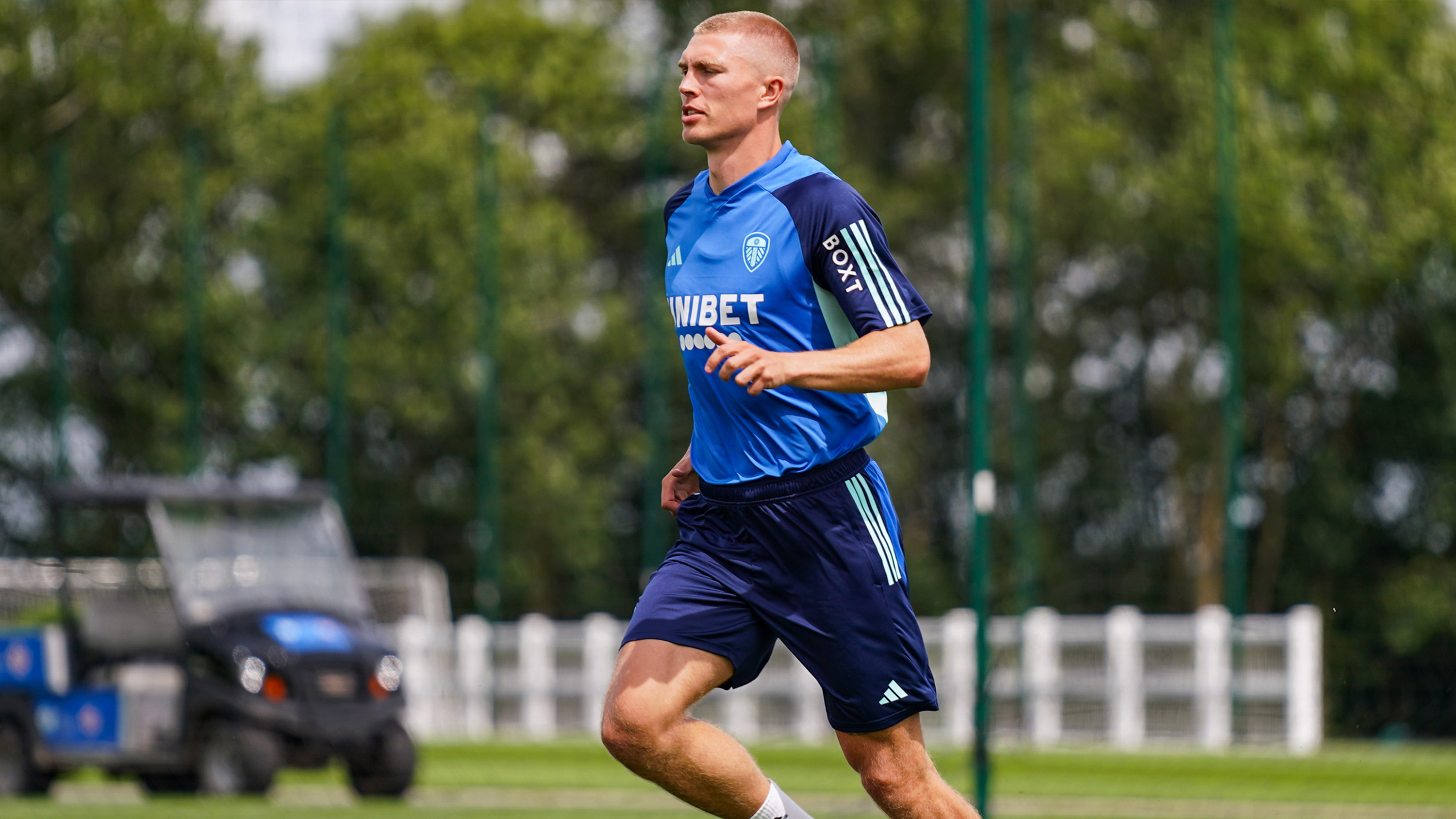 Rasmus Kristensen signs for Eintracht Frankfurt - Leeds United