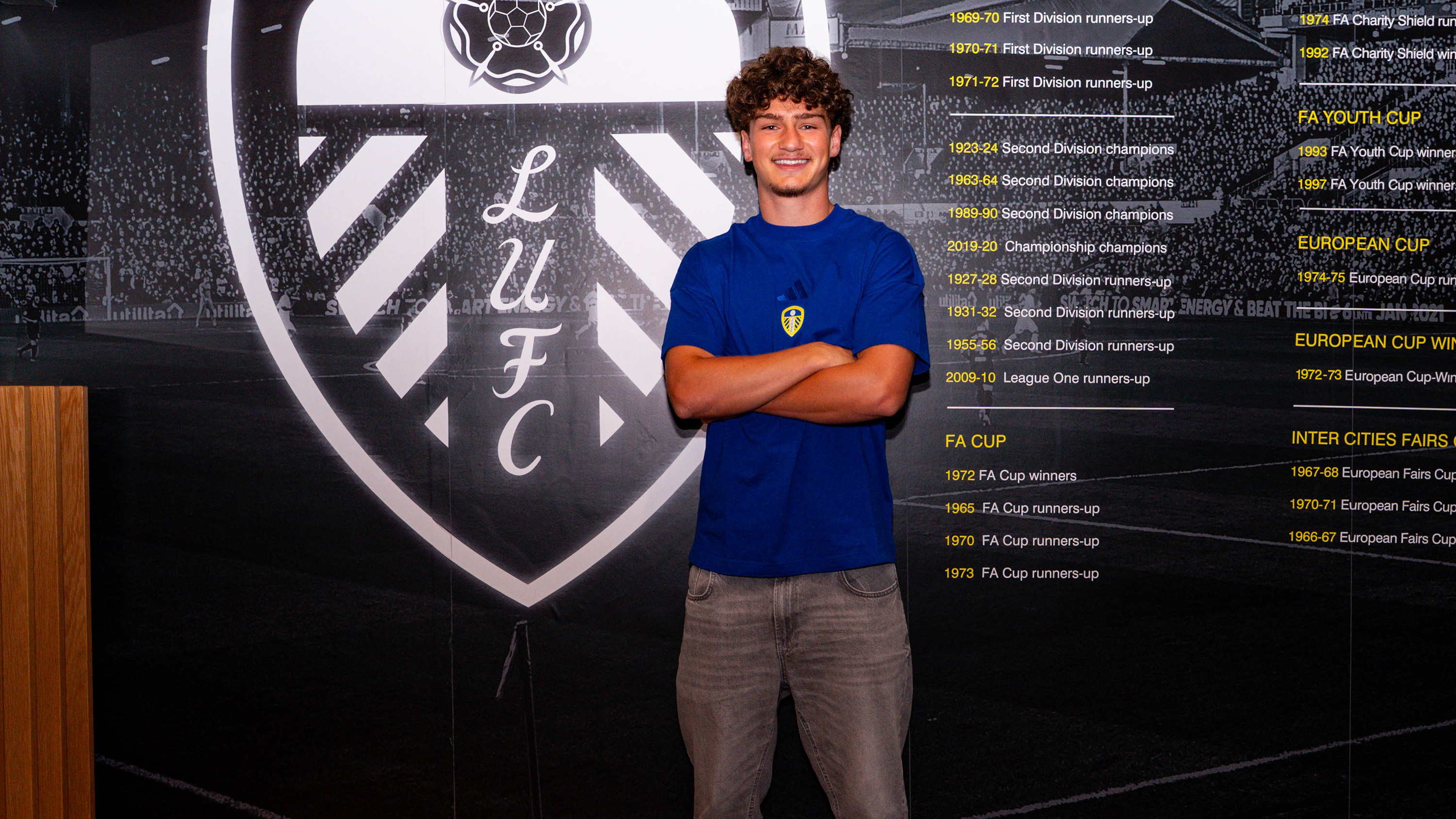 Joe Snowdon agrees contract extension at Leeds United - Leeds United