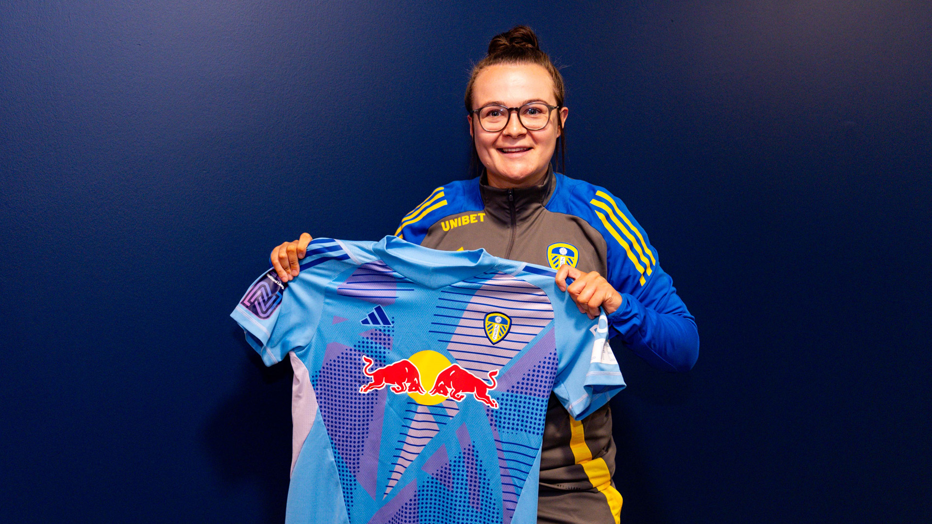 Charlotte Oates: It is an honour to wear the shirt - Leeds United