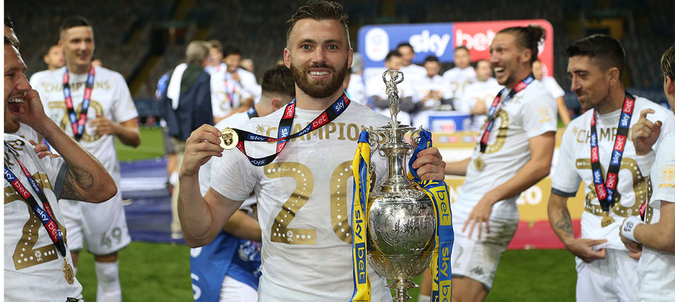 Stuart Dallas announces retirement - Leeds United