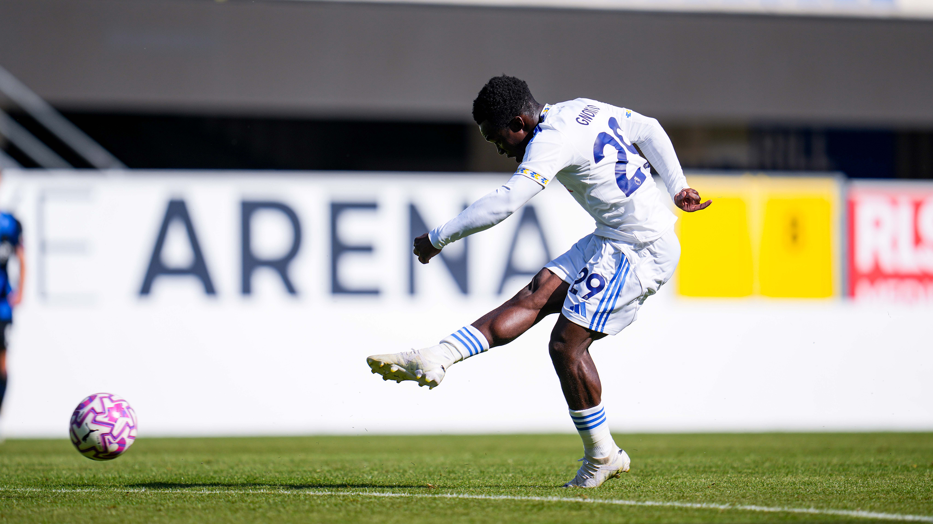 Ethan Ampadu: The Captain's Impact! - Leeds United