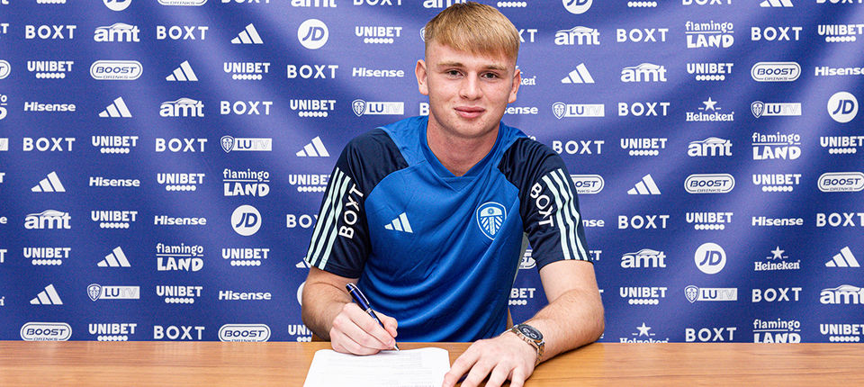 Rory Mahady signs professional contract - Leeds United