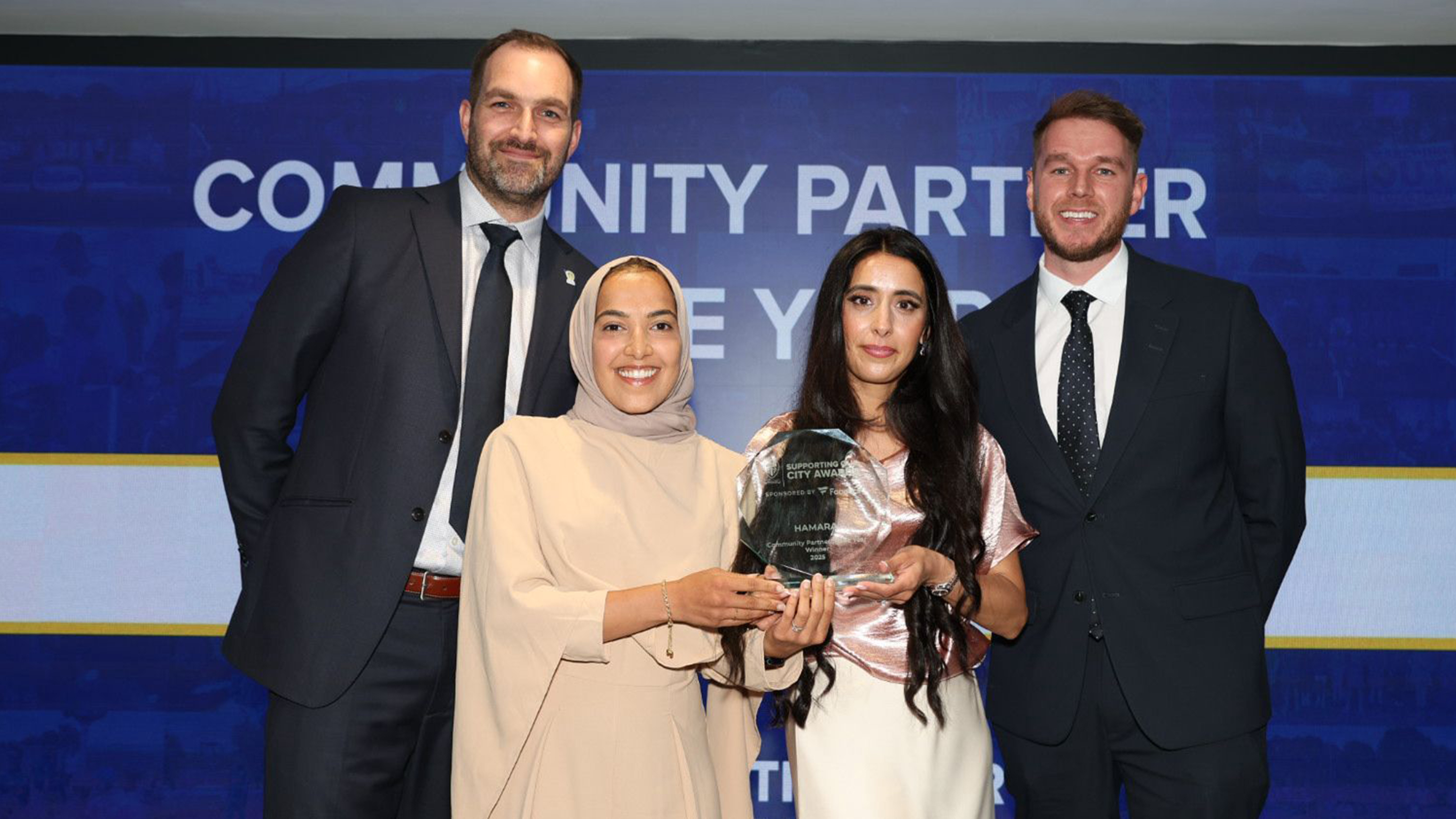 Duo drop in on Girls’ Summer Camp - Leeds United