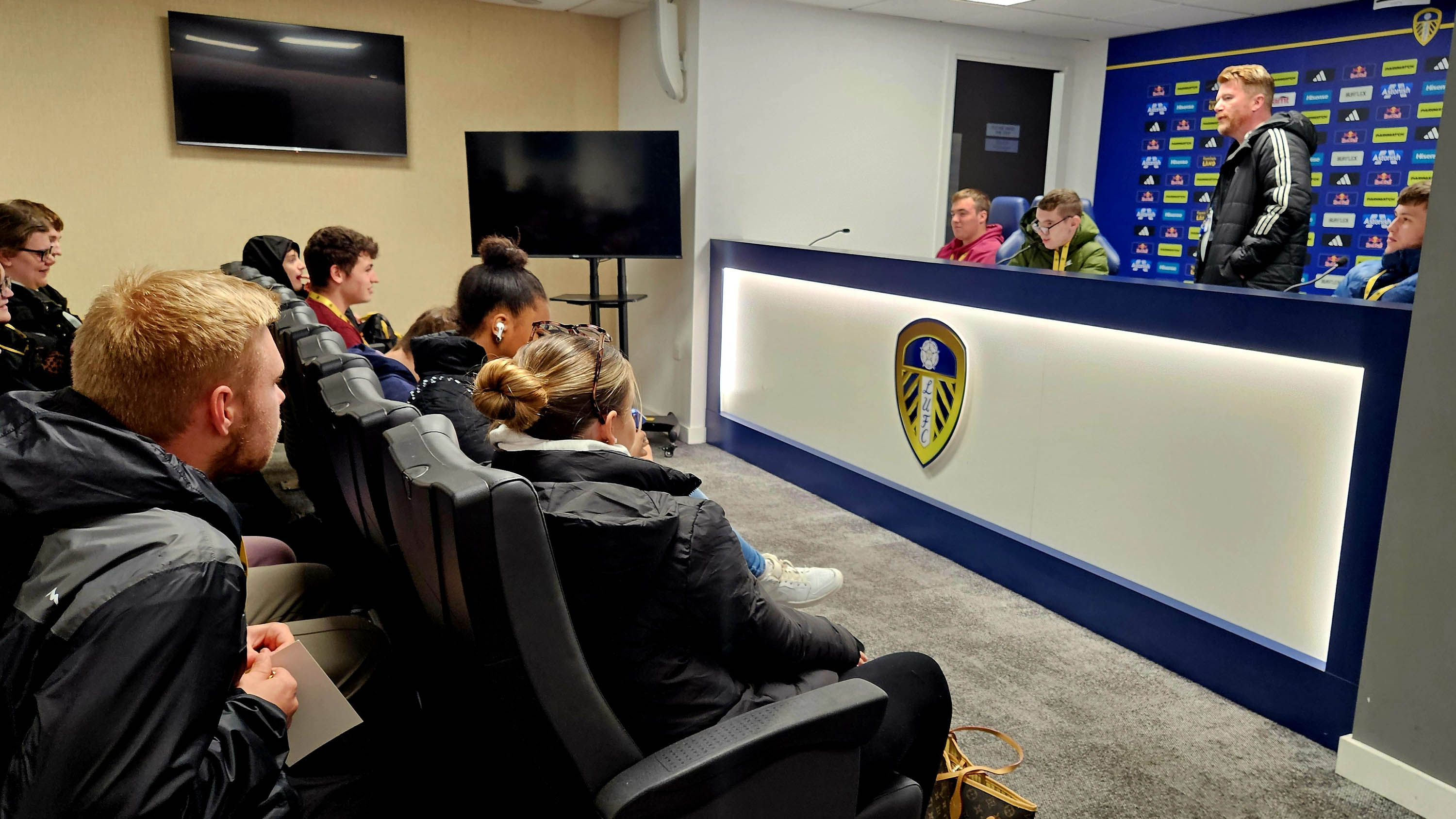 49ers Enterprises assumes full ownership of Leeds United - Leeds United