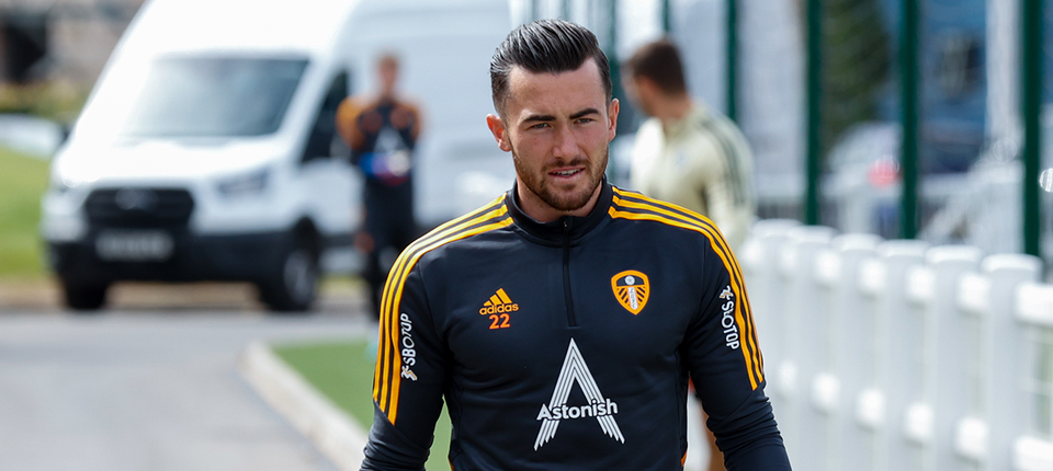 Astonish become Official Training Wear Partner for Leeds United - Leeds ...