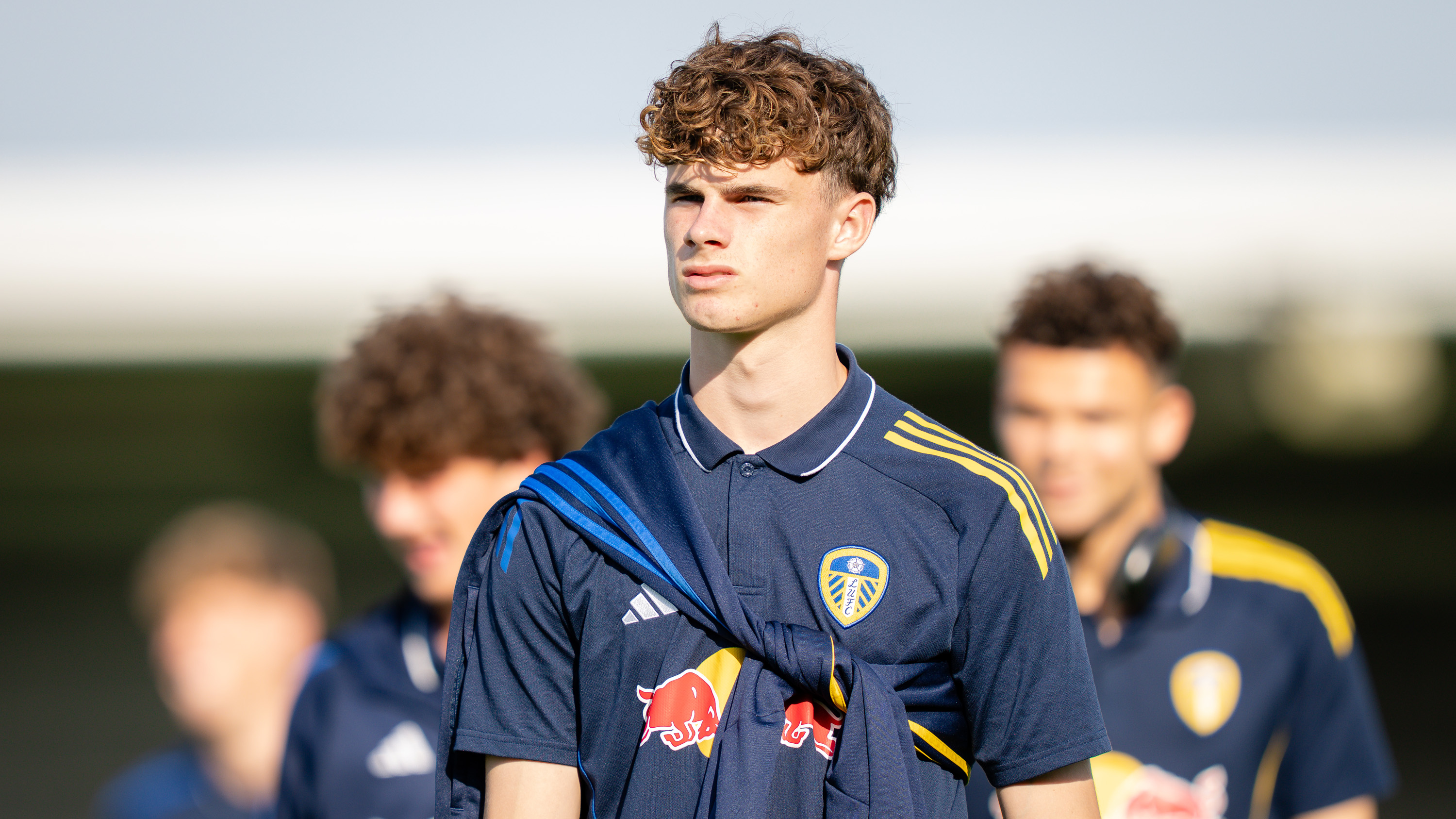 Harvey Vincent signs professional contract with the Whites - Leeds United