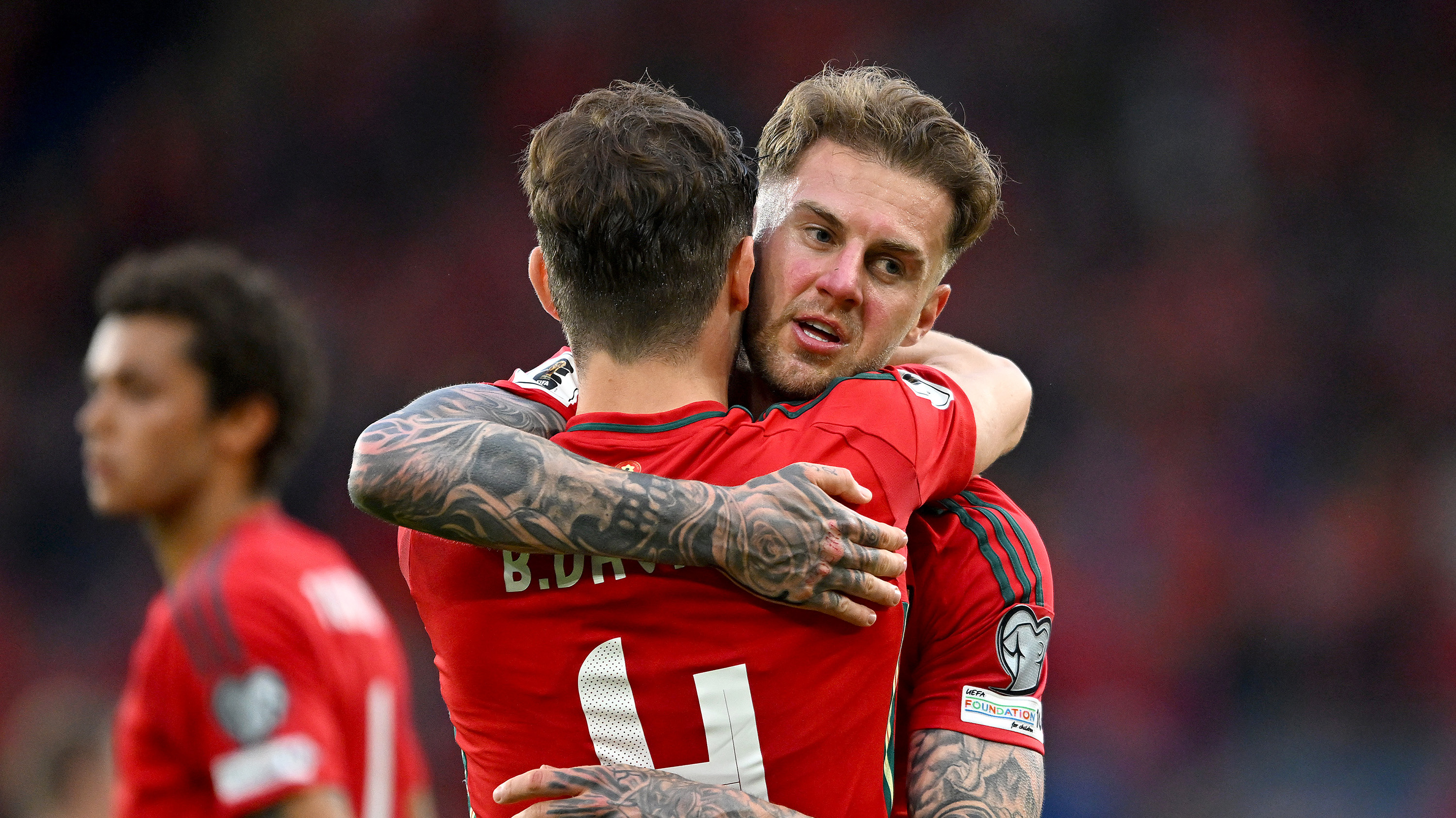 Leeds United sign Swansea City striker Joel Piroe - Leeds United