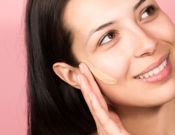 3 Ways to Use Clarins Beauty Flash Balm