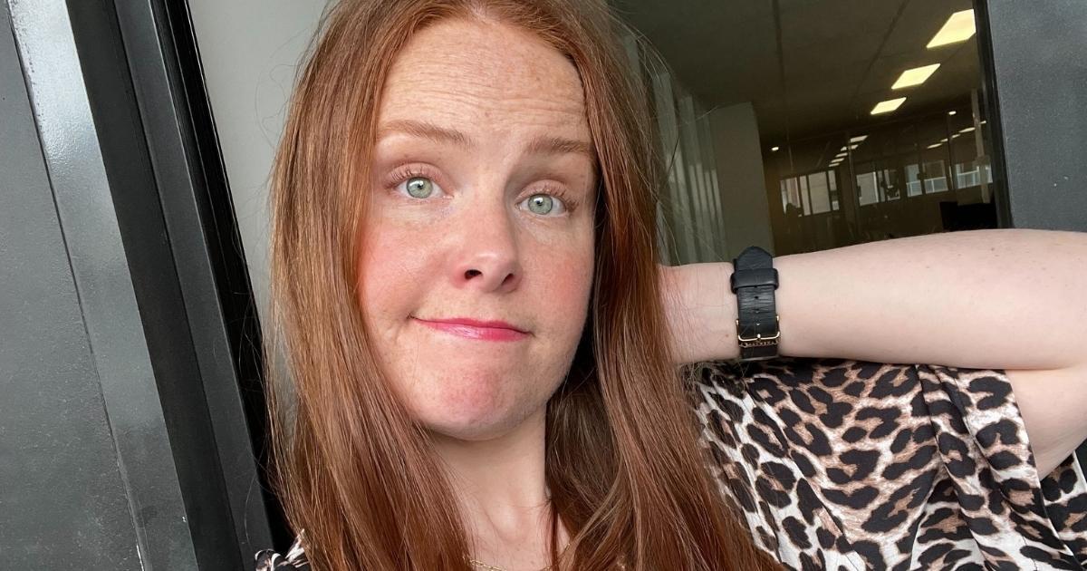 A Hair Stylist Showed Me Exactly How to Fix Flyaways & Stop Frizzy Hair