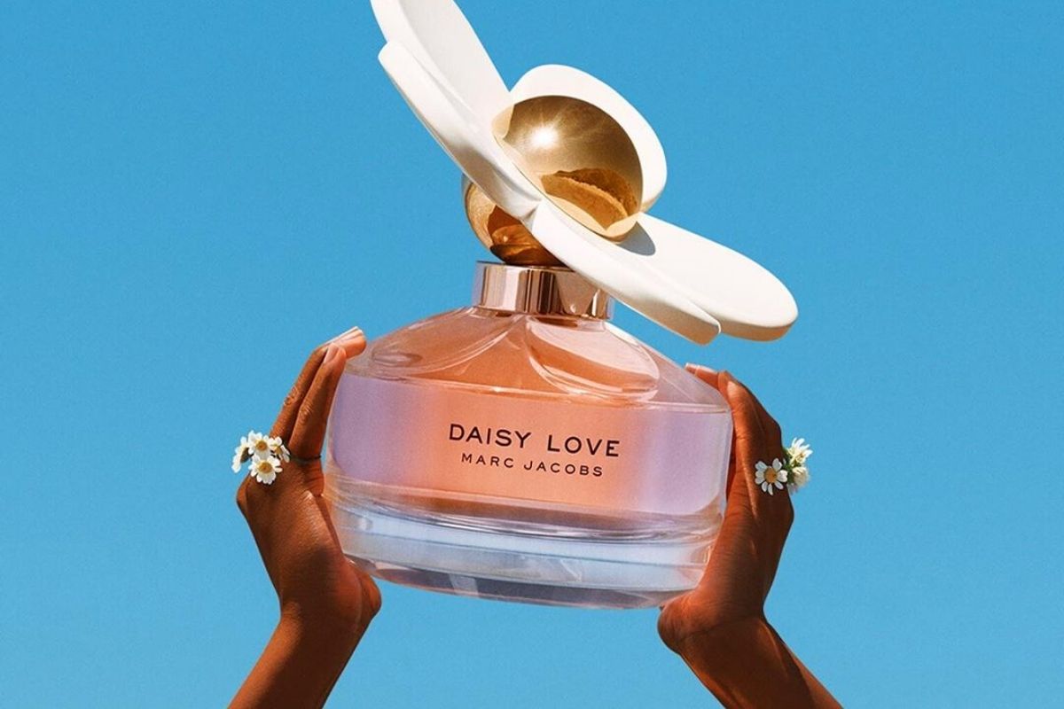 Here is Exactly What Your Fave Cult Fragrance Says About You