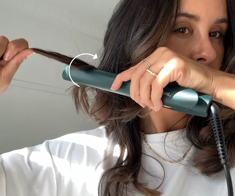 How to get big, bouncy curls with your straightener
