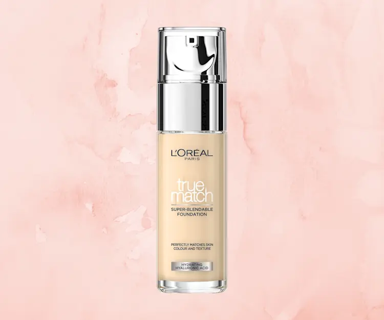 The Best Water-Based Foundations for Hydrated, Glowing Winter Skin